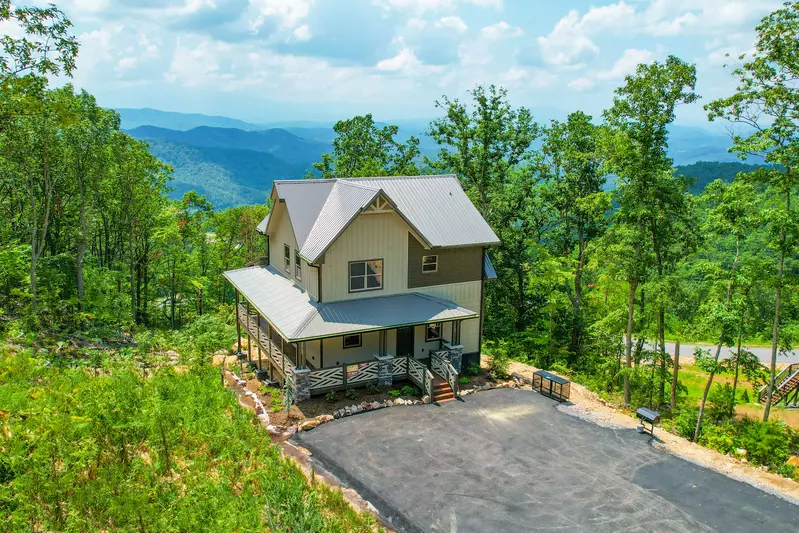 Smoky Mountain Hideaway | Smoky Mountain Cabin | Smoky Mountain Vacation